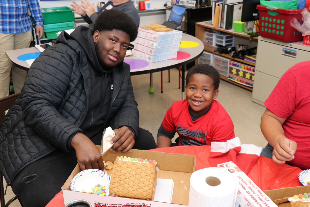 GAMS Students and Families Build Gingerbread Houses Together- News - NECSD